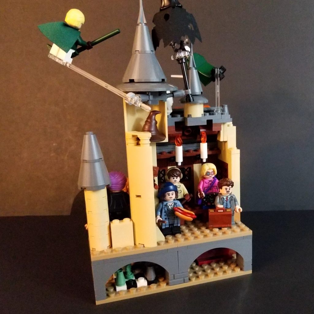 Lego Hogwarts 16×16 Minifigure Display Castle | the FARQUAR