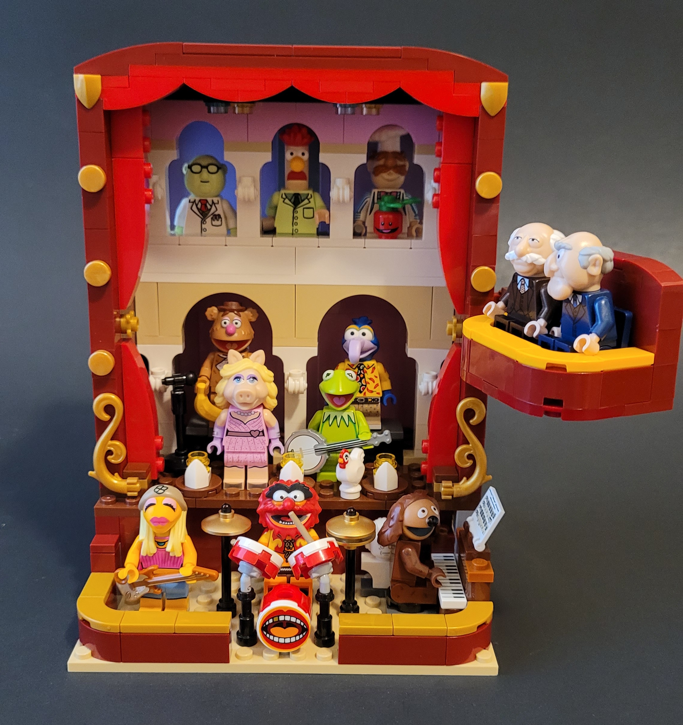 Make your own Lego Muppets Theater for limited space | the FARQUAR