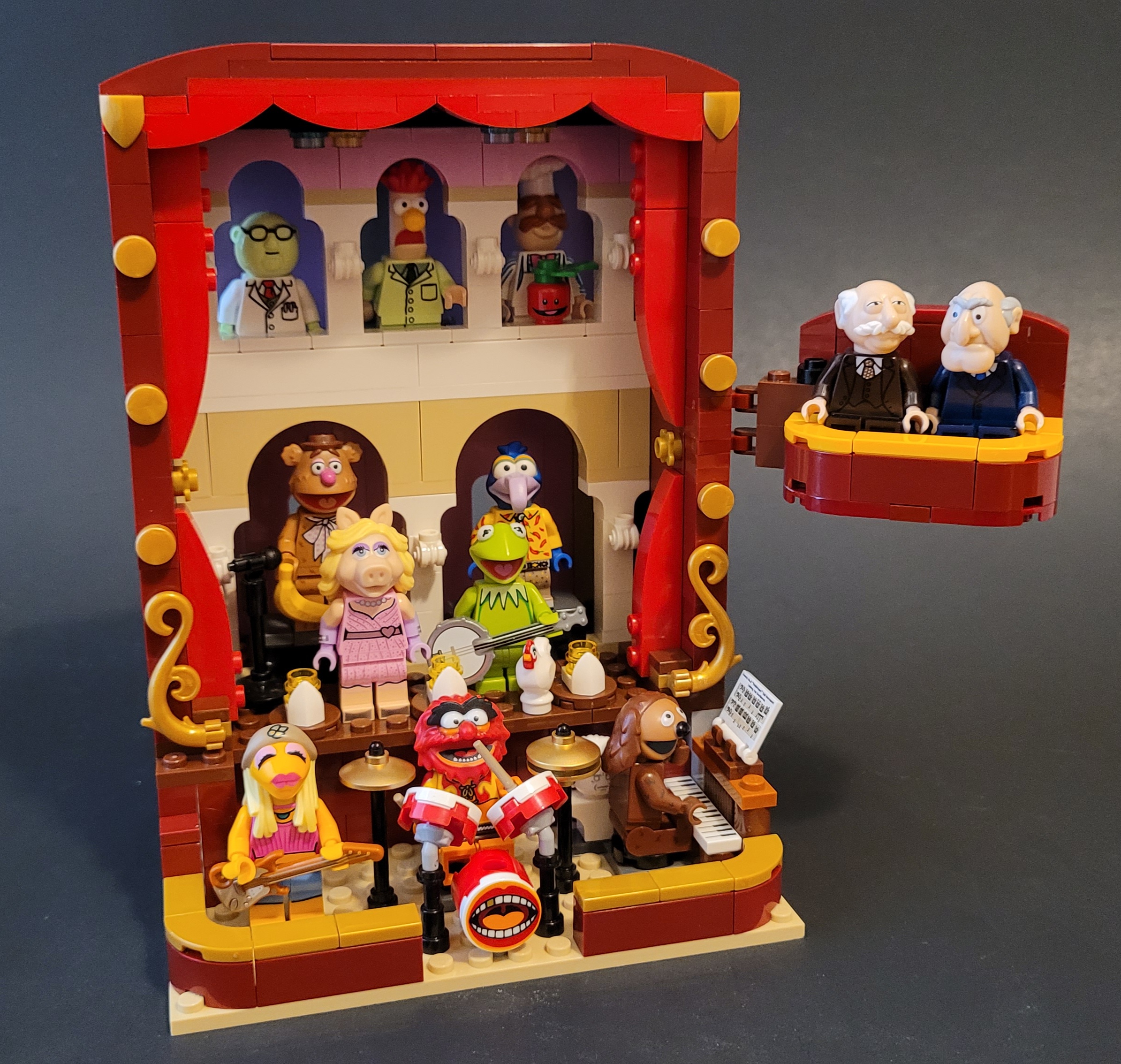 Make your own Lego Muppets Theater for limited space | the FARQUAR